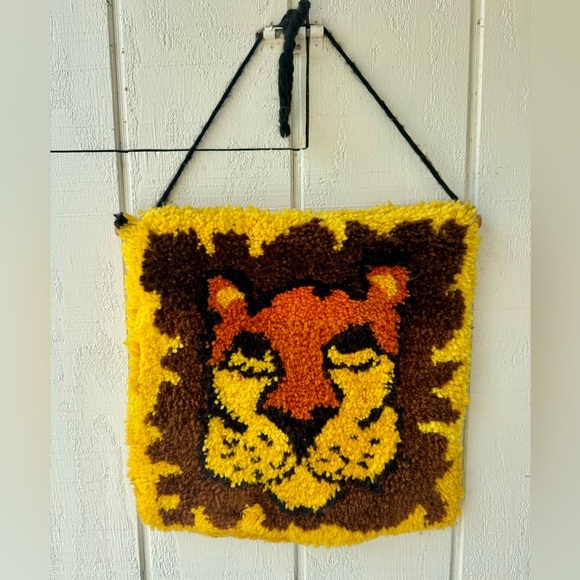 Vintage | Art | Vtg 7s Yellow Brown Lion Latch Hook Rug Wall Hanging ...